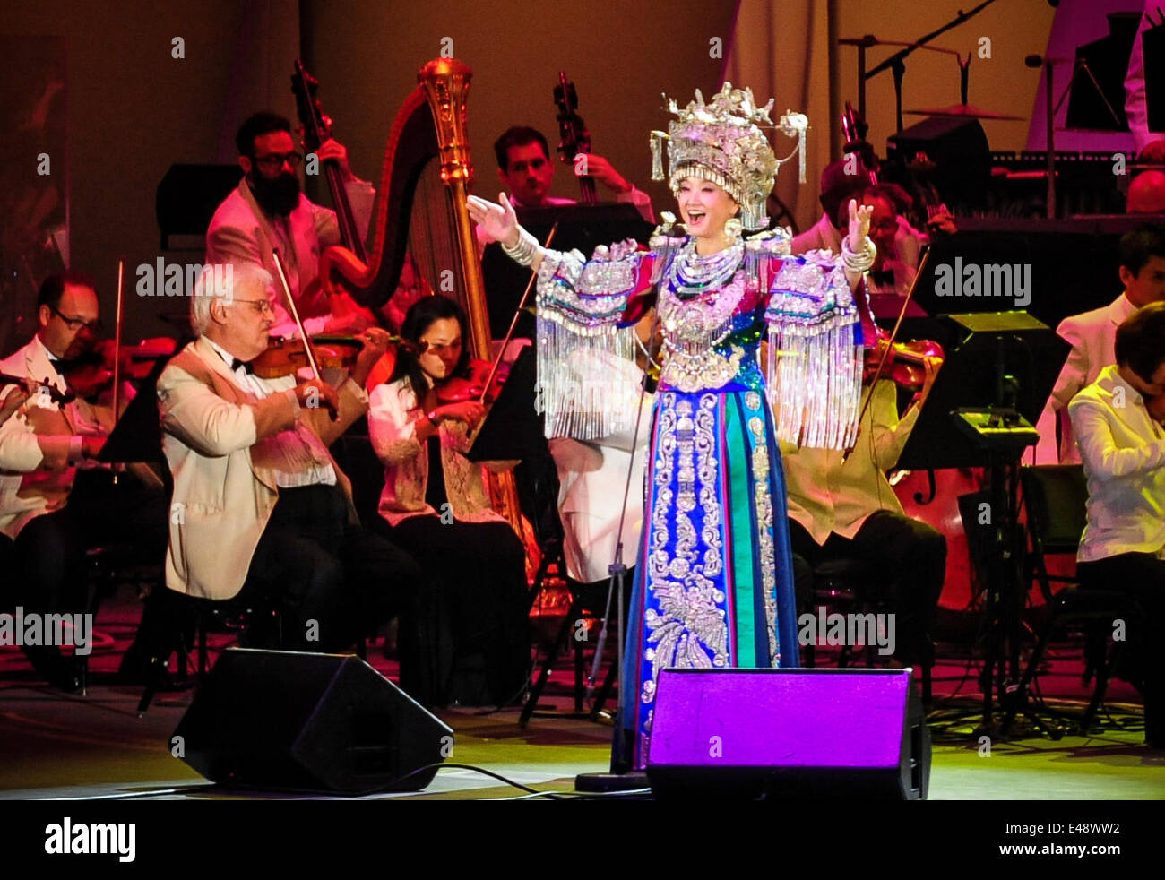Hollywood bowl concert hi-res stock photography and images - Alamy