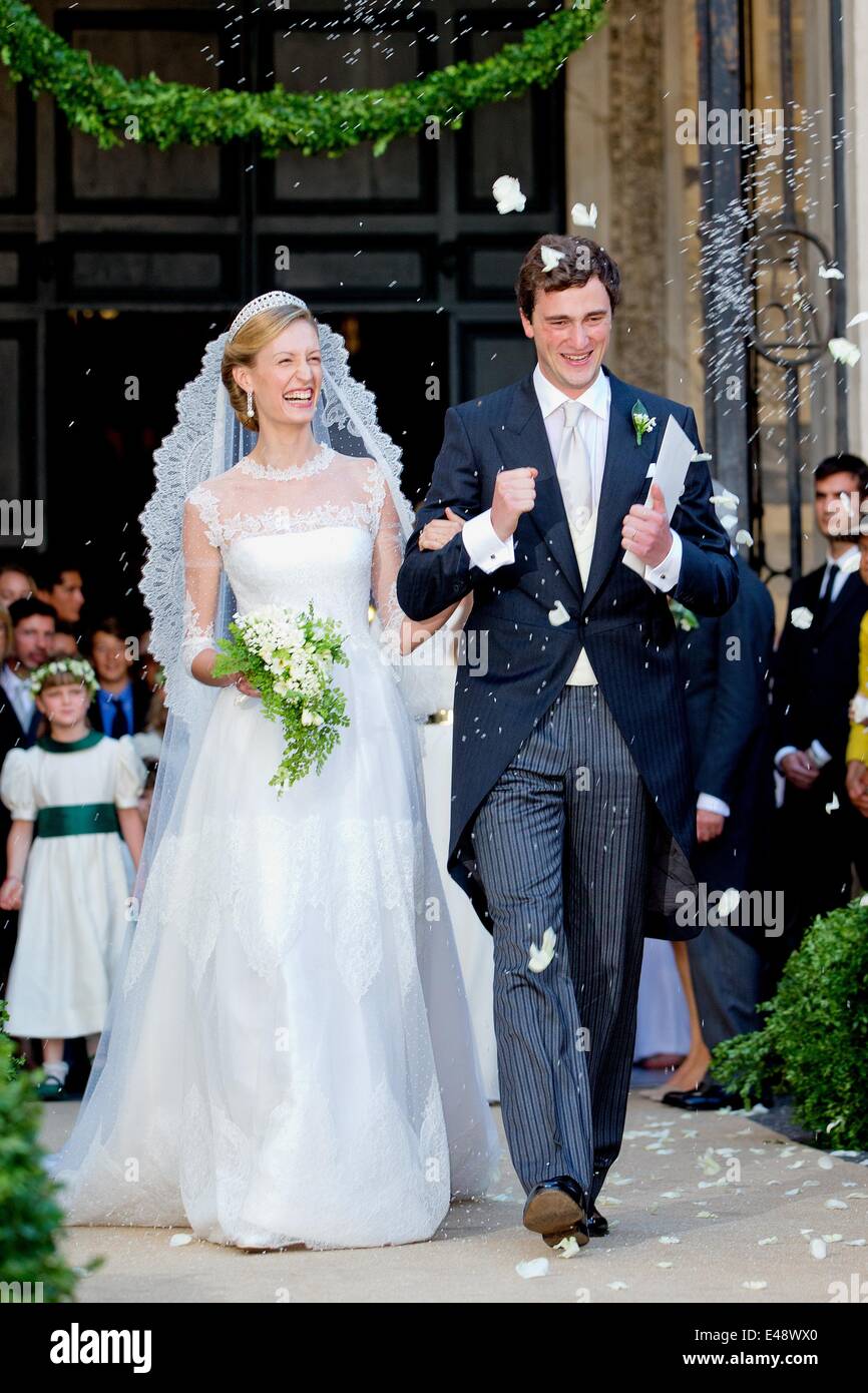 Belgian Prince Amedeo and his wife Princess Elisabetta leave the ...