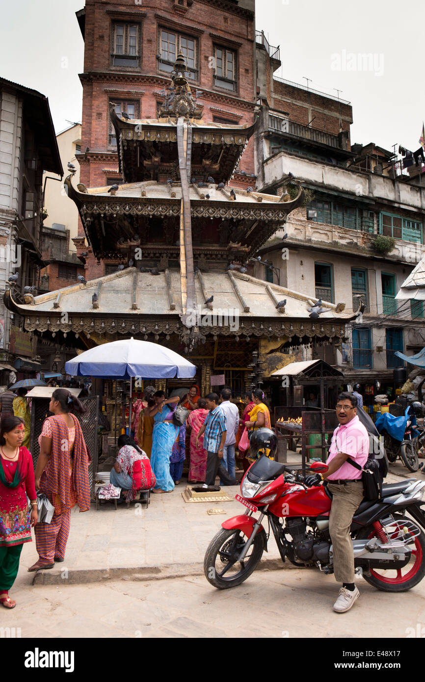 Nepal, Kathmandu, Asan Tole, Annapurna Temple, beside busy city centre ...