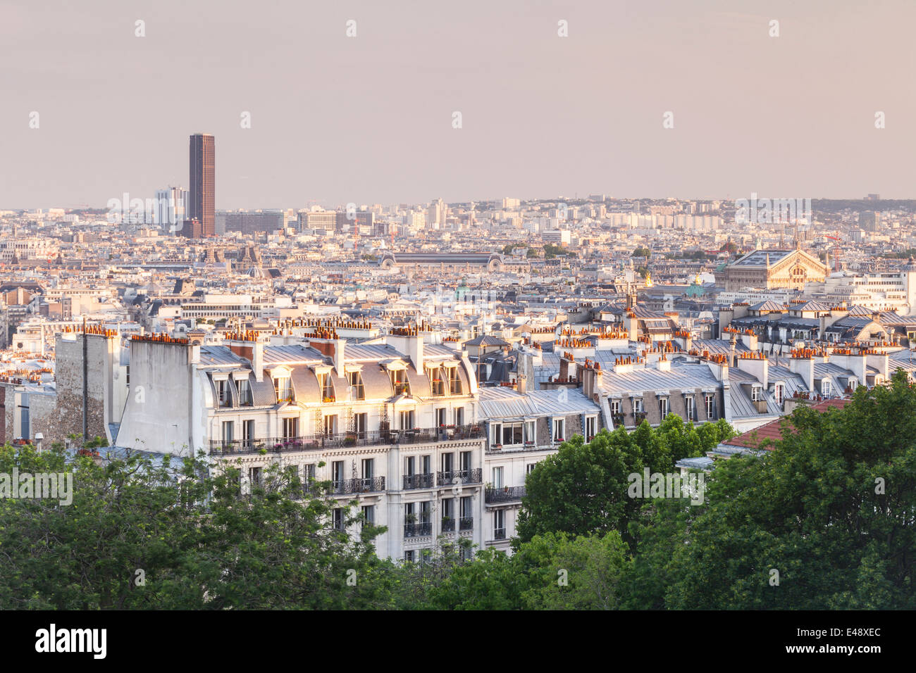 Rooftop view paris hi-res stock photography and images - Alamy