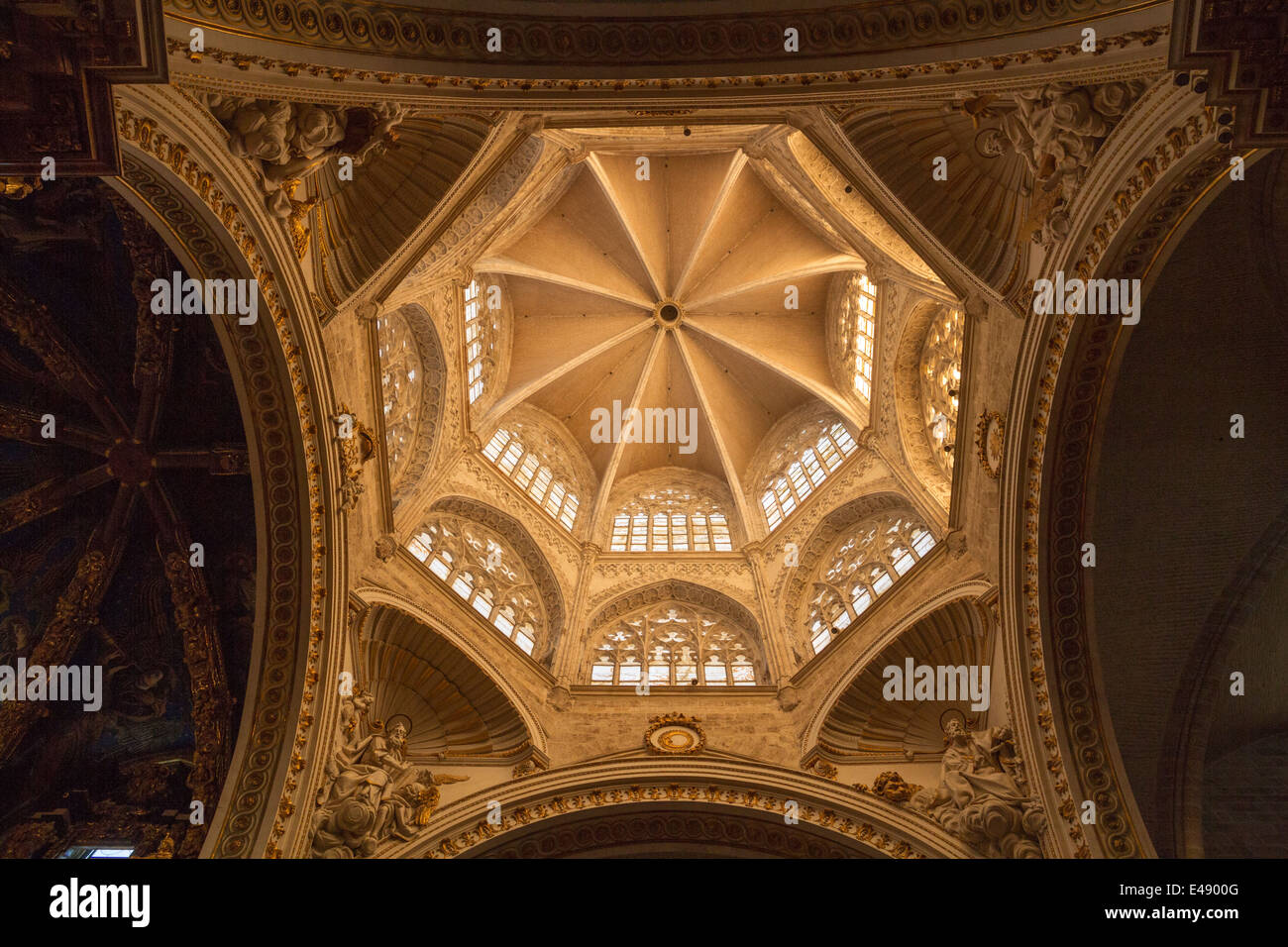 Octagonal dome hi-res stock photography and images - Alamy