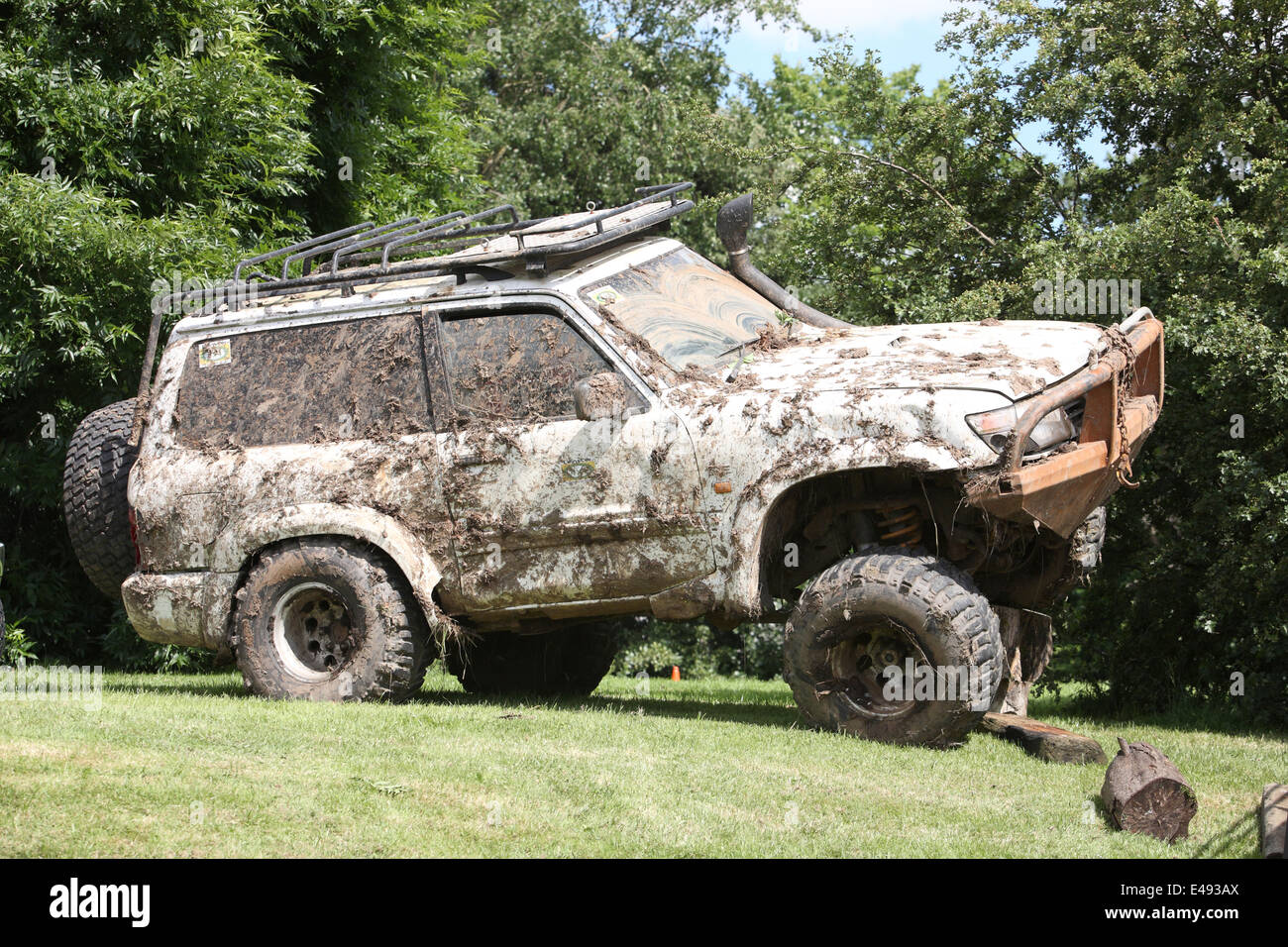 Dirty 4x4 vehicle Stock Photo - Alamy