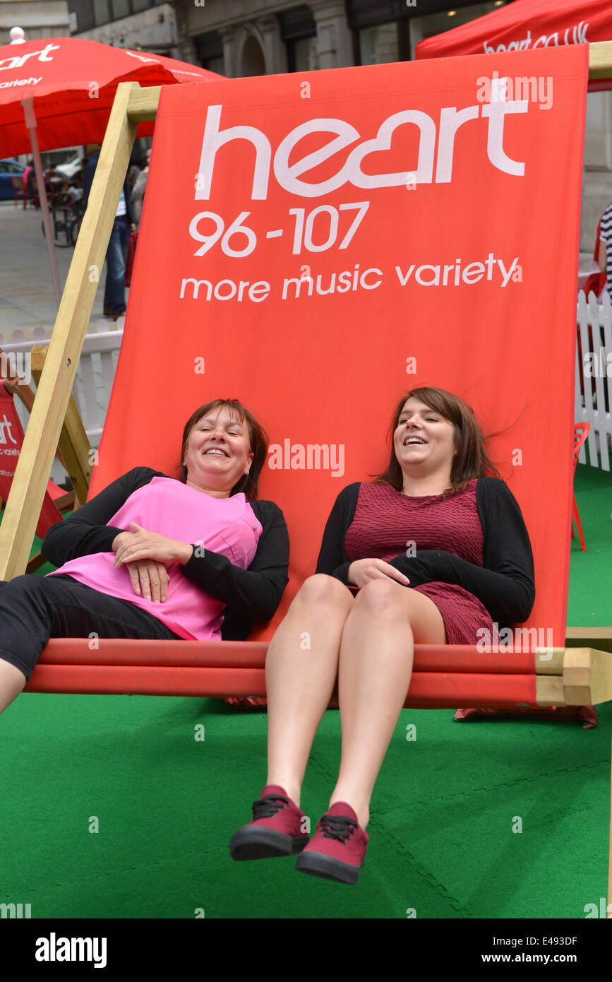 Heart radio london hi-res stock photography and images - Alamy