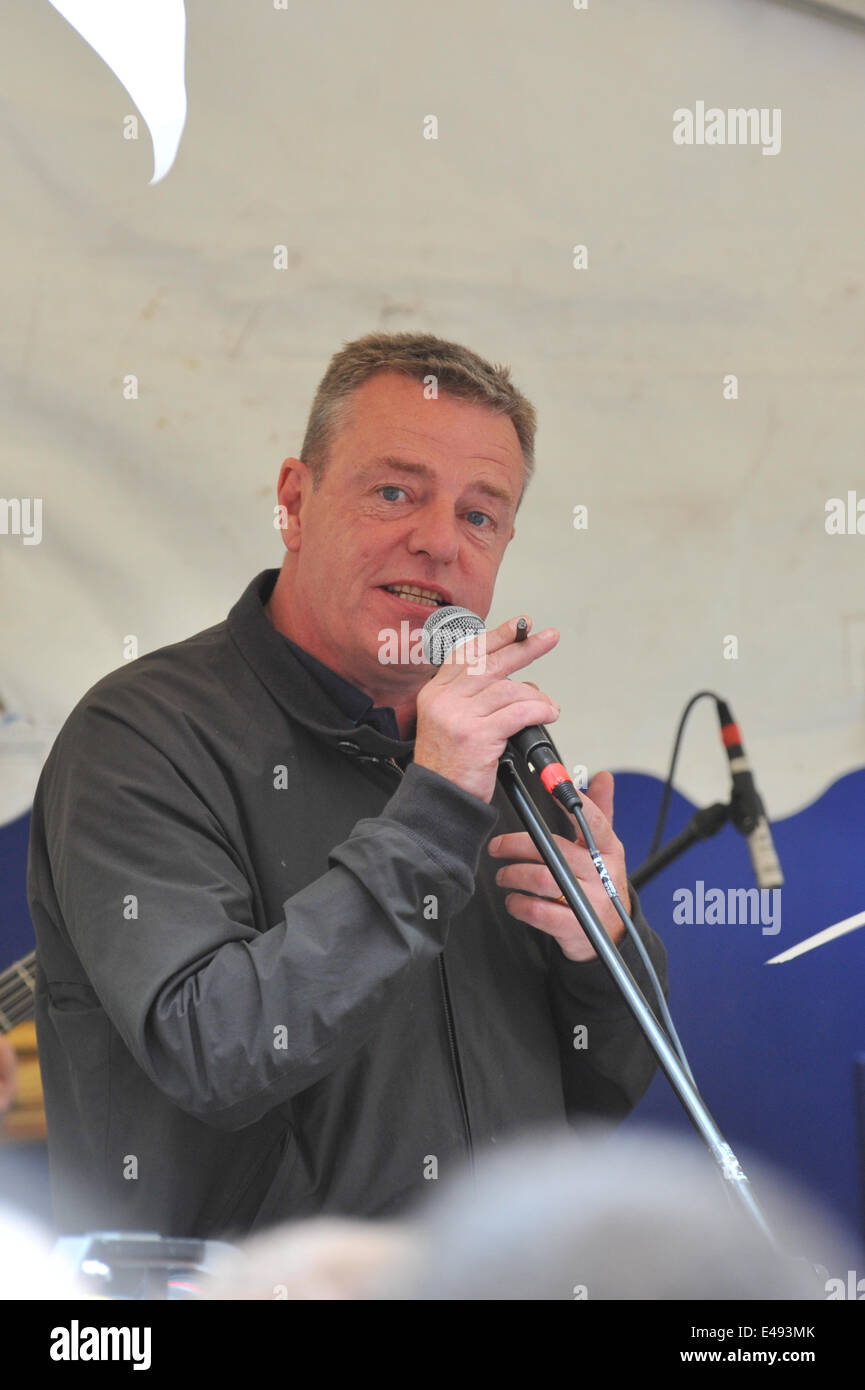 Suggs hi-res stock photography and images - Alamy