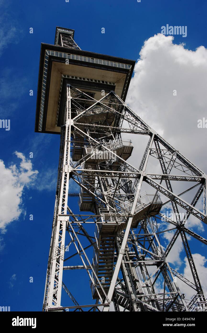 Berlin, Germany. 6th July, 2014. Berlin's radio tower stands tall ...