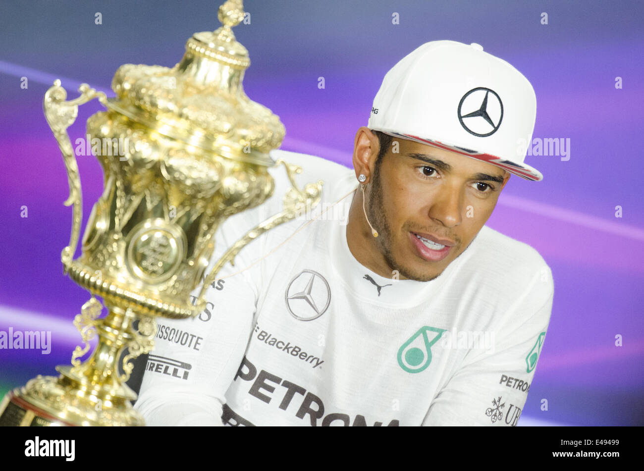 Lewis Hamilton wins the 2014 British Formula 1 Grand Prix, Silverstone ...