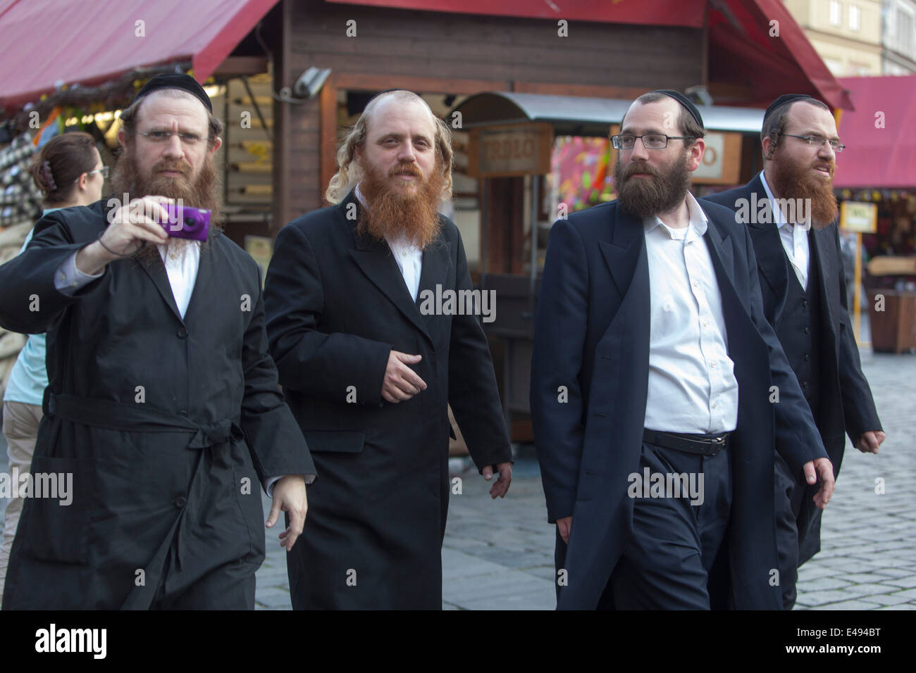 Orthodox jews hi-res stock photography and images - Alamy