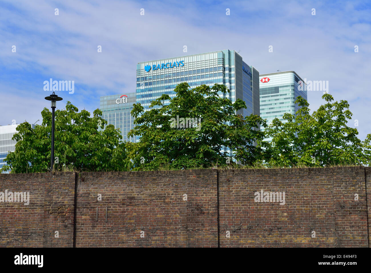 Dock wall, Canary Wharf Estate, Isle of Dogs, Docklands, London E14 ...
