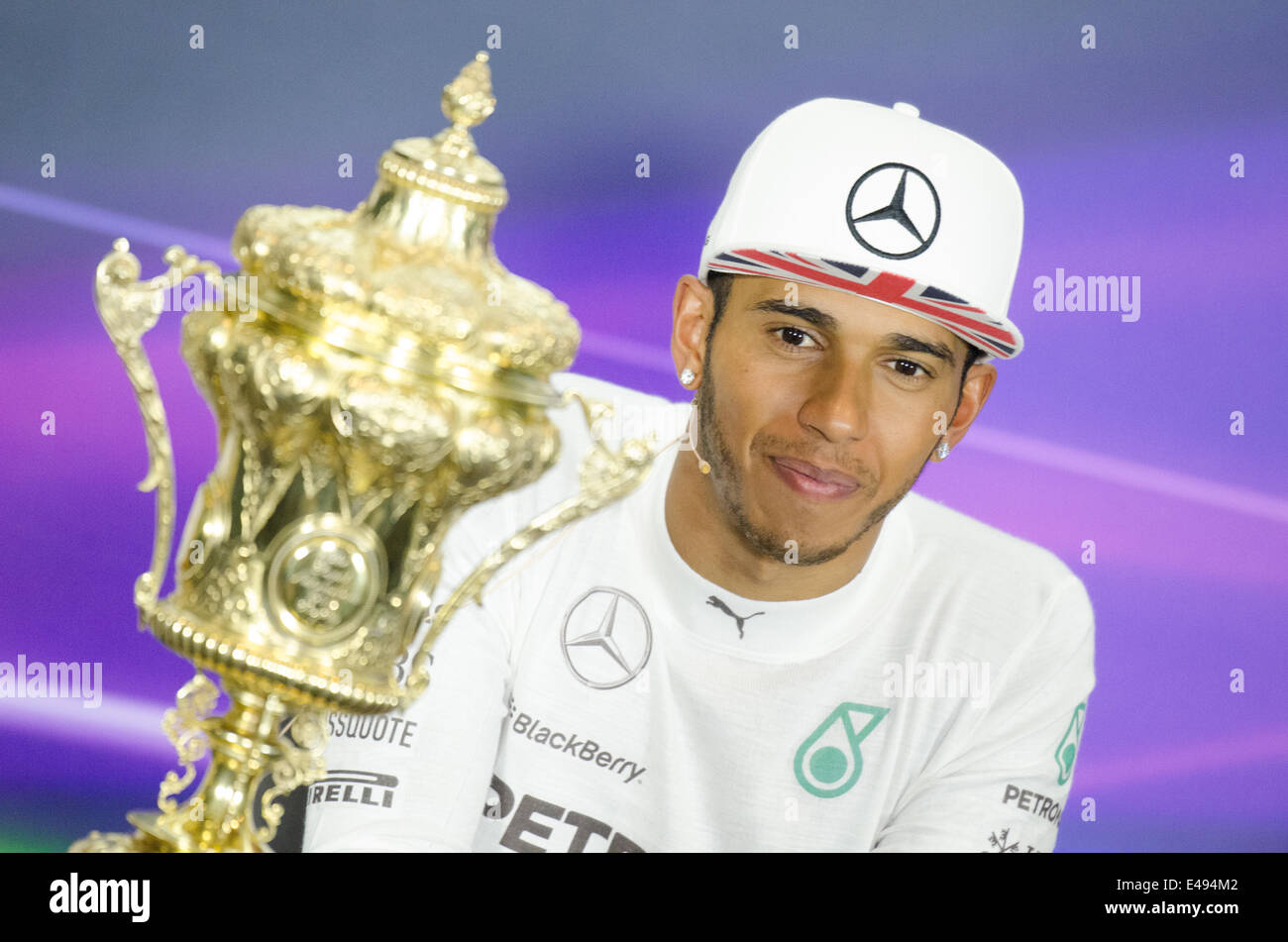Lewis Hamilton wins the 2014 British Formula 1 Grand Prix, Silverstone ...