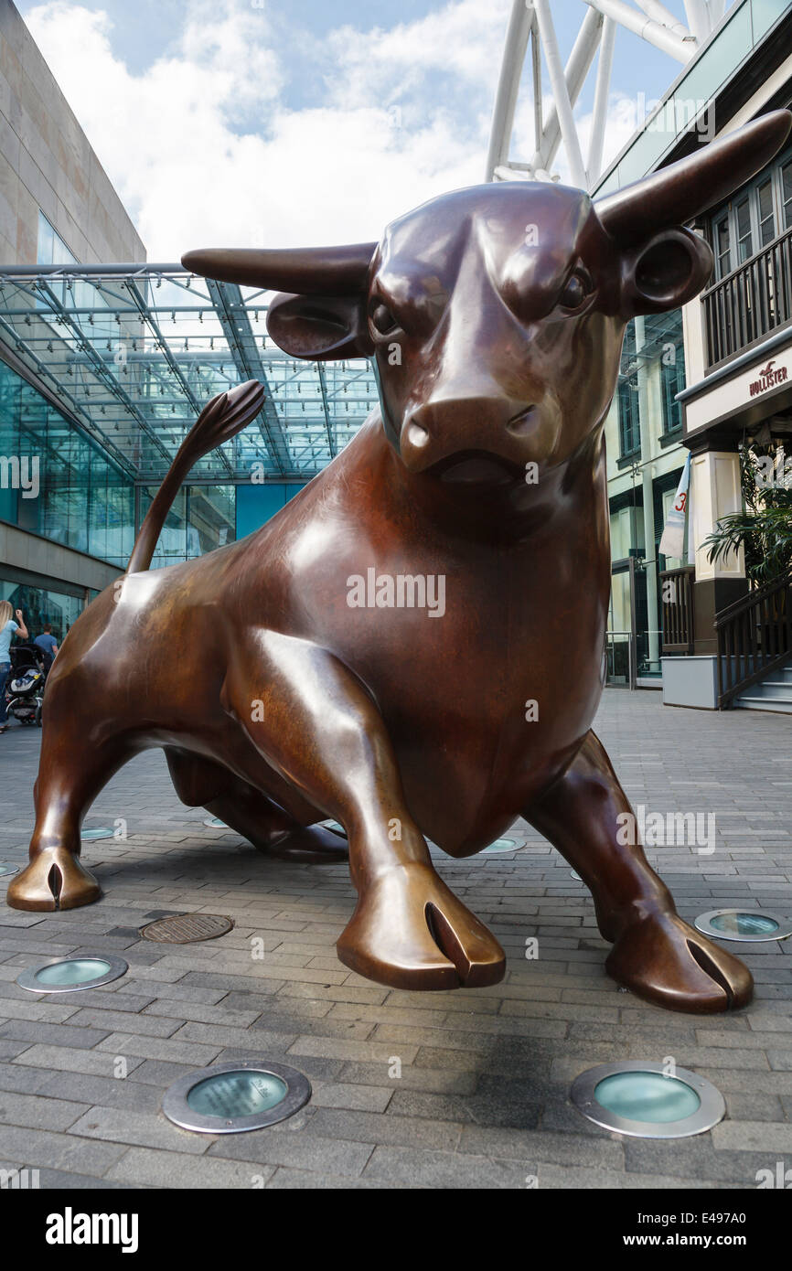 The Bull sculpture, The Bull Ring, Birmingham Stock Photo - Alamy
