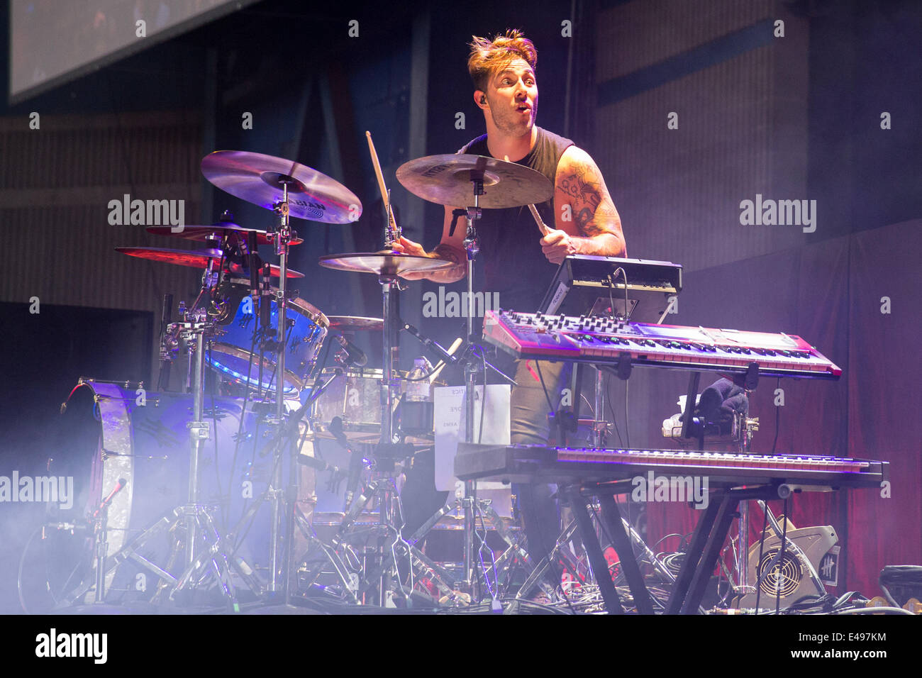Milwaukee, Wisconsin, USA. 5th July, 2014. Drummer LOUIS VECCHIO of the ...