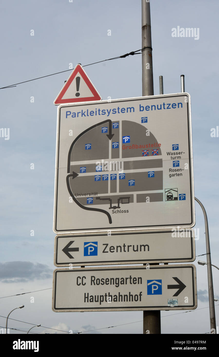 Parking information sign hi-res stock photography and images - Alamy