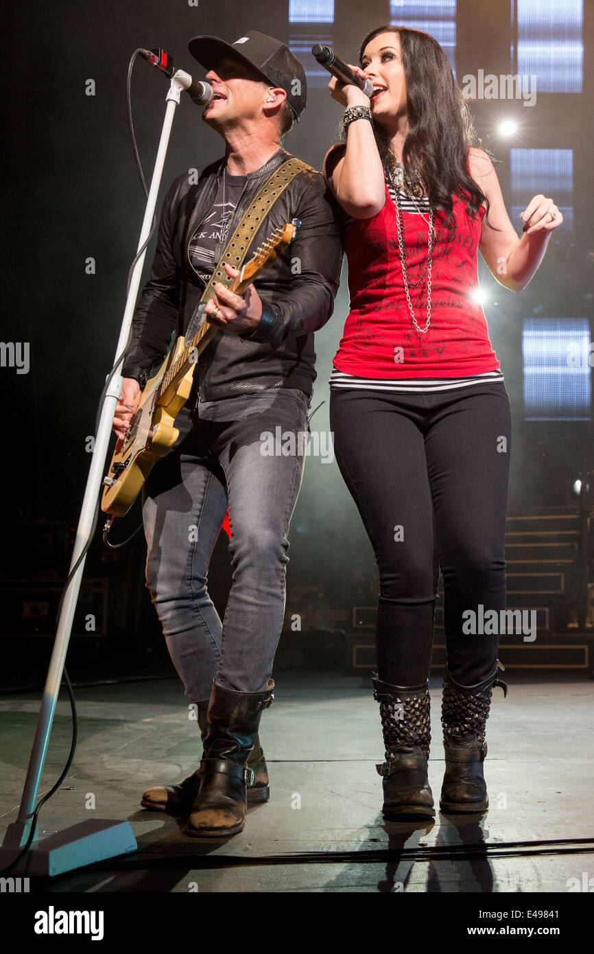 Keifer thompson and shawna thompson hi-res stock photography and images ...