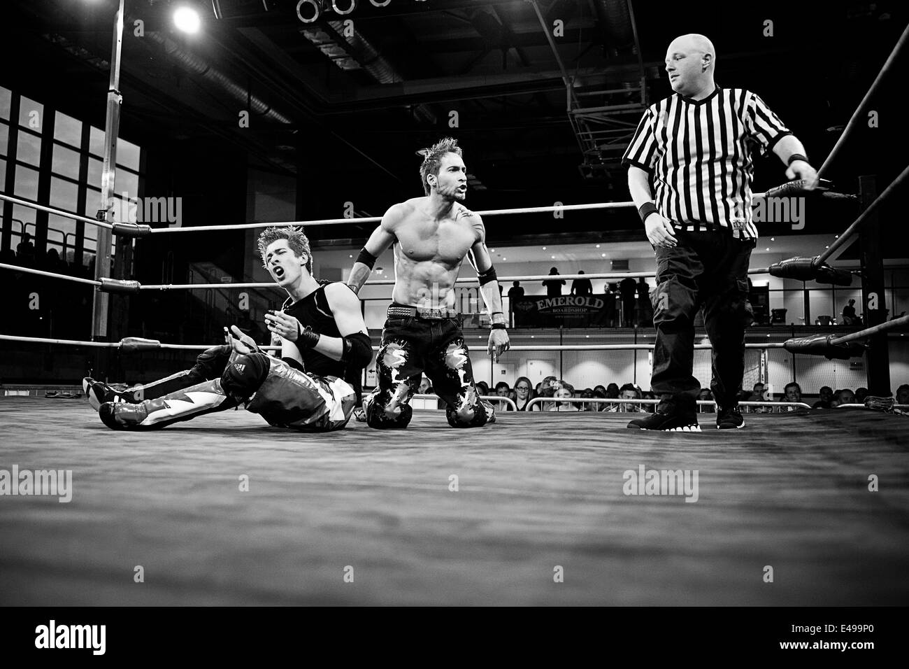 Wrestling referee Black and White Stock Photos & Images - Alamy