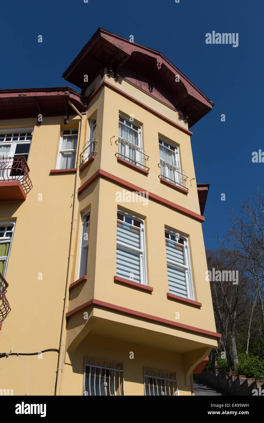 Old buildings in istanbul hi-res stock photography and images - Alamy