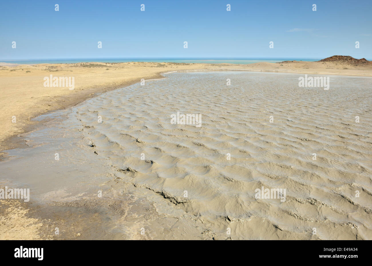 Mud pond hi-res stock photography and images - Alamy