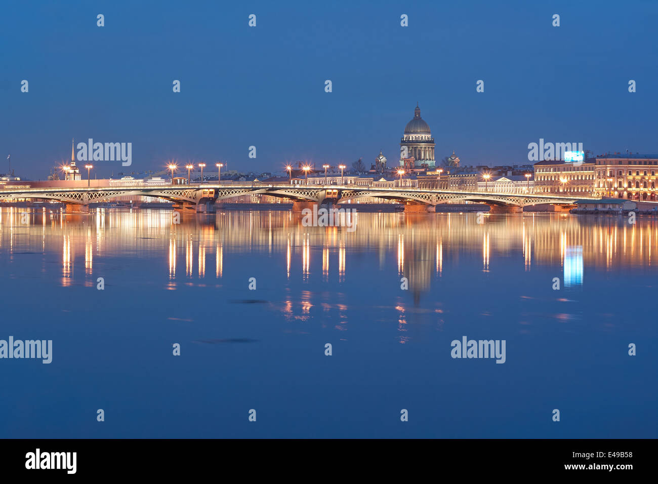 Saint isaacs bridge hi-res stock photography and images - Alamy