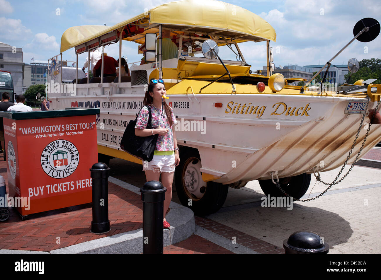 Duck boat hi-res stock photography and images - Alamy