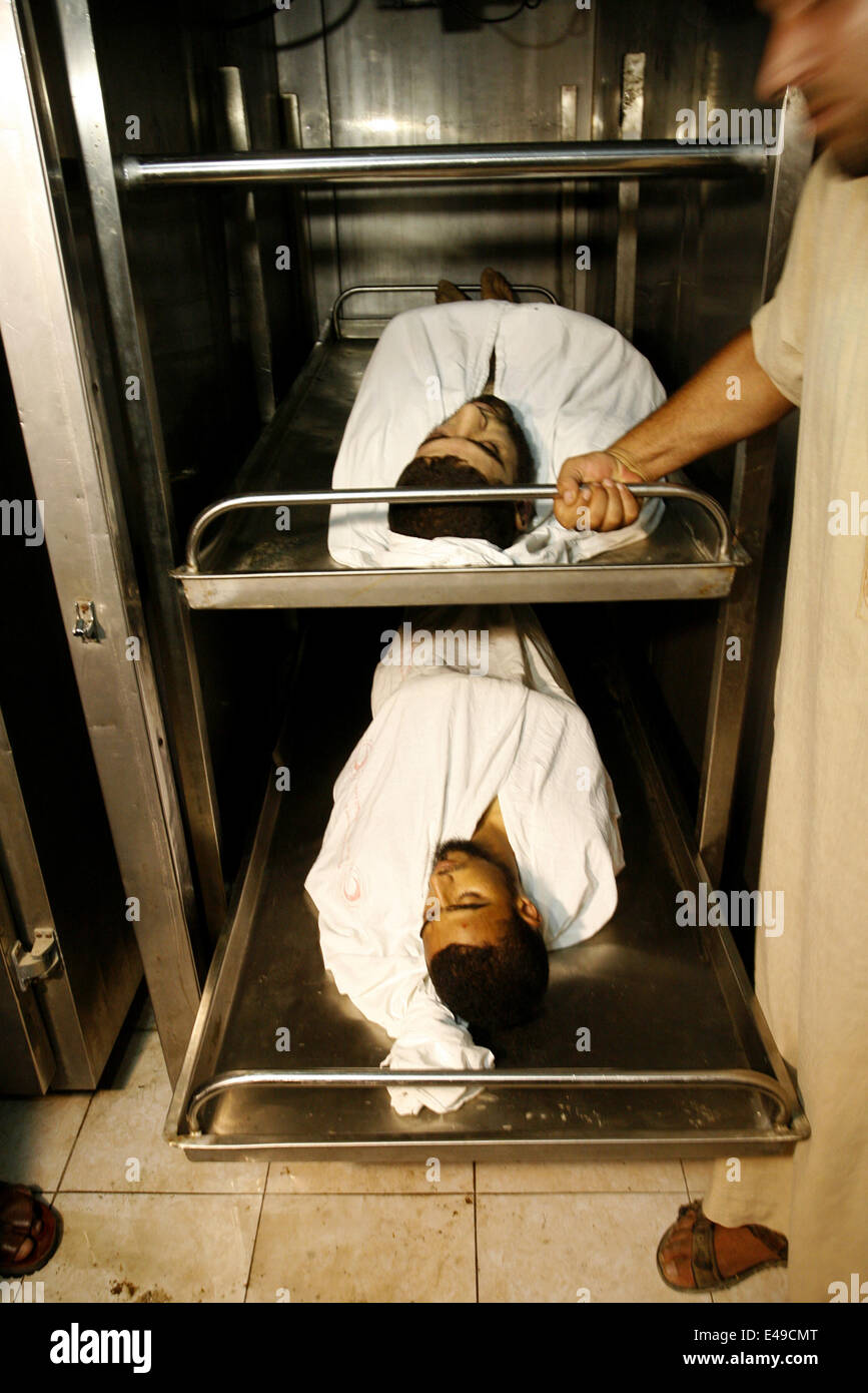 Bodies and morgue hi-res stock photography and images - Alamy