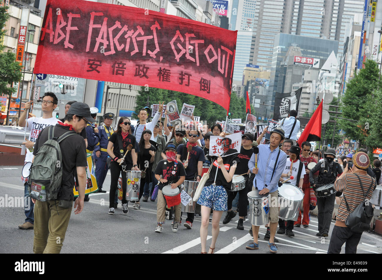 Protest against the Abe Cabinet's new interpretation of Japan's ...