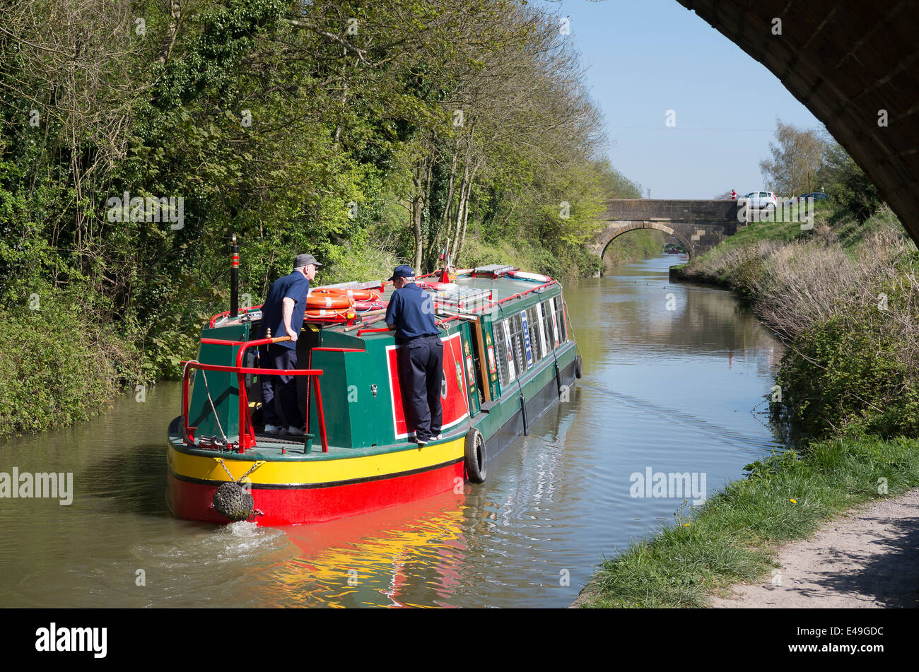 Tourist narrow boat on the Kennet and Avon canal in Devizes UK Stock ...