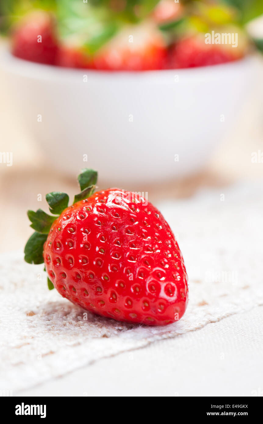 One berry strawberry close-up Stock Photo - Alamy