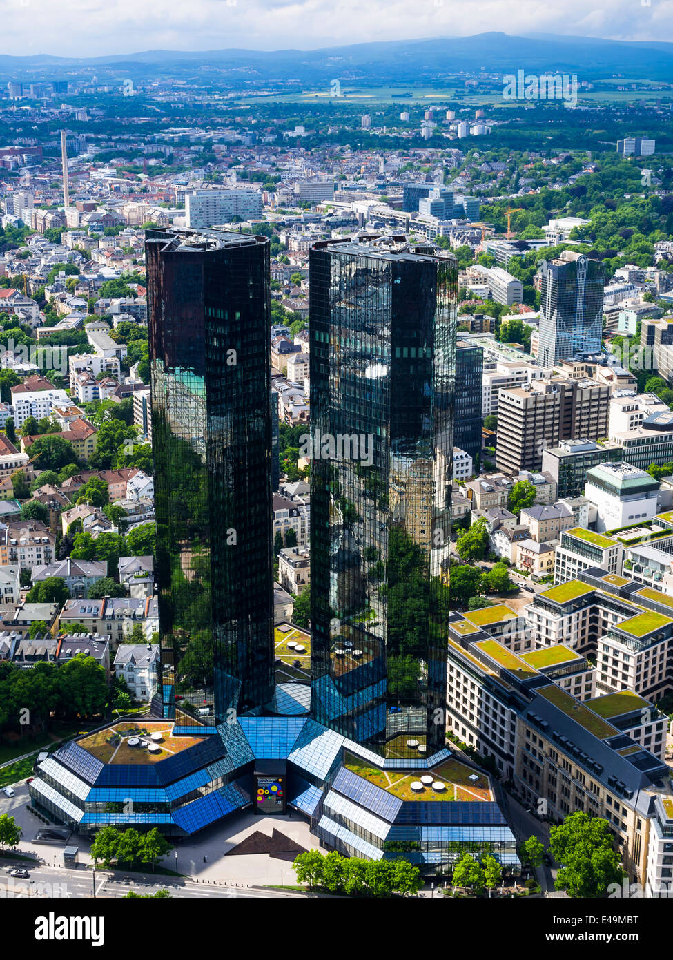 High rise buildings of deutsche bank hi-res stock photography and ...