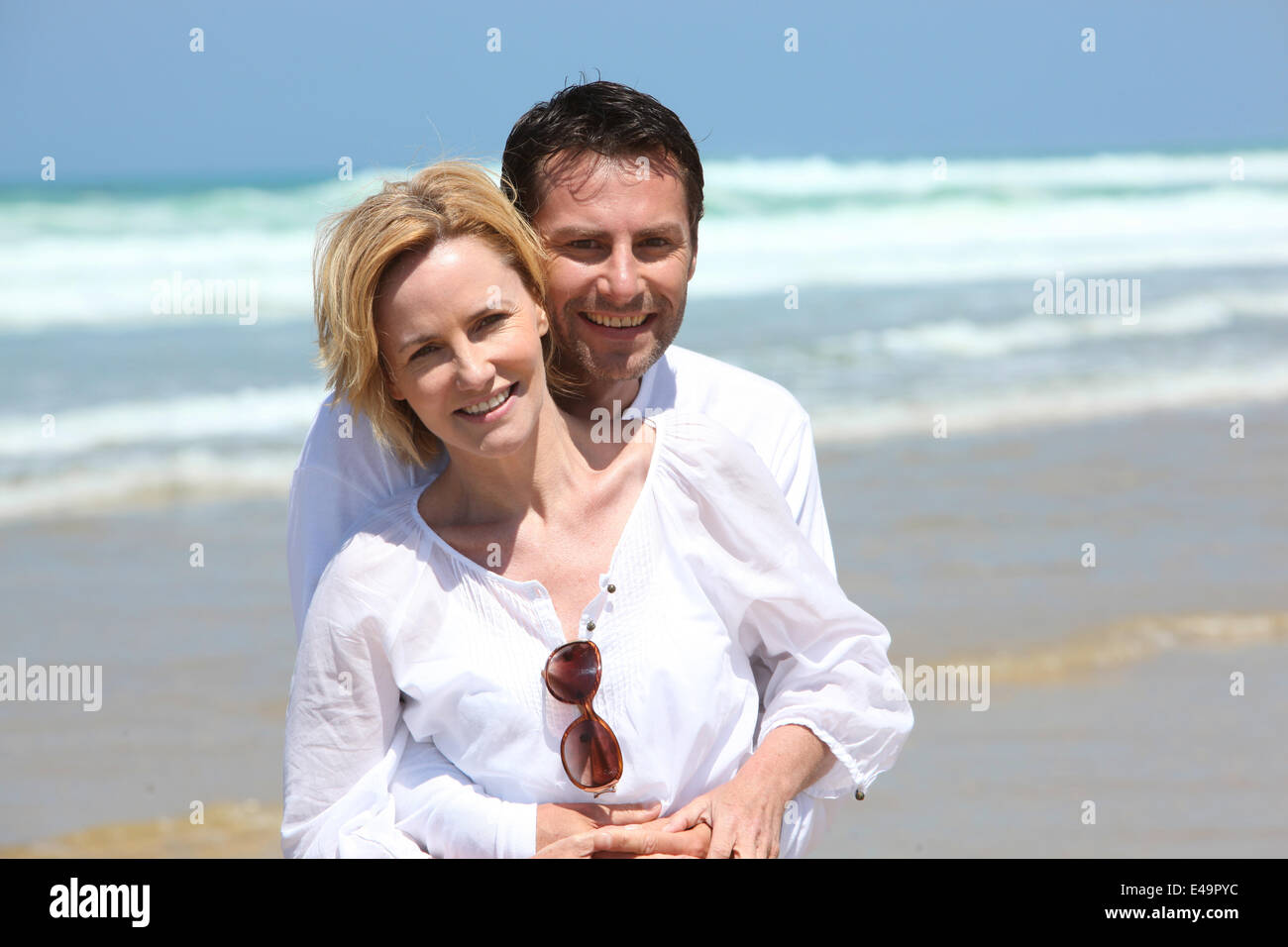 Surf waves in front hi-res stock photography and images - Alamy