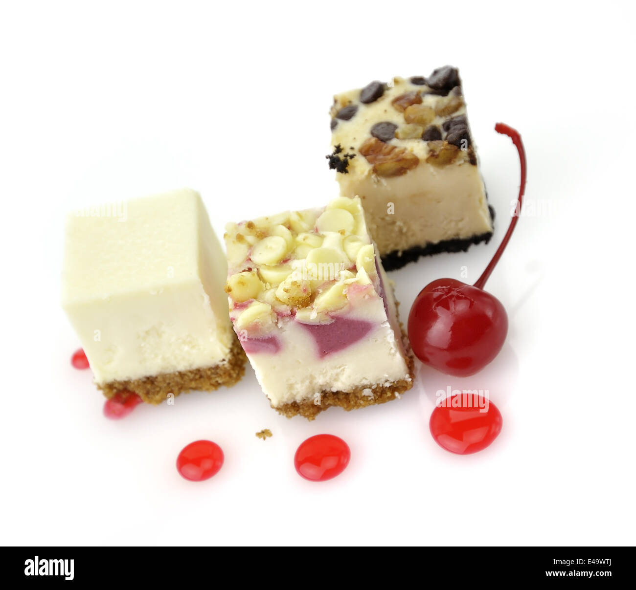 Very berry cheesecake slice Cut Out Stock Images & Pictures - Alamy