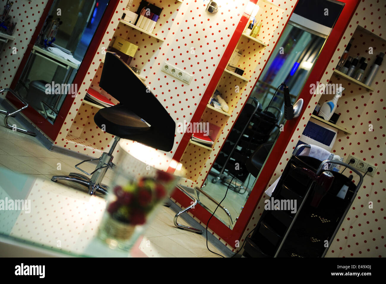 Interior of luxury modern hairdressing salon Stock Photo - Alamy