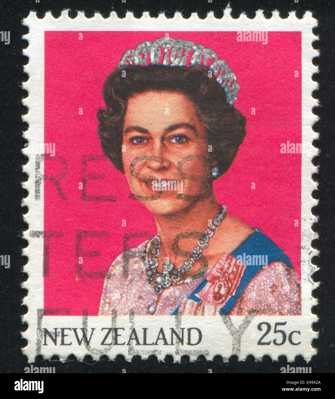 Portrait queen elizabeth ii 1985 hi-res stock photography and images ...