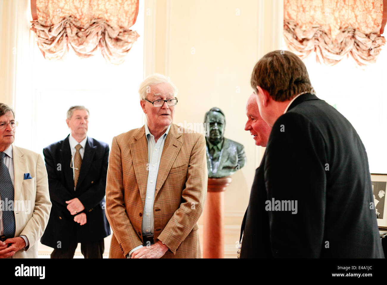 Salisbury, UK. 5th July, 2014. Lord Hurd visits Arundells, The Close ...