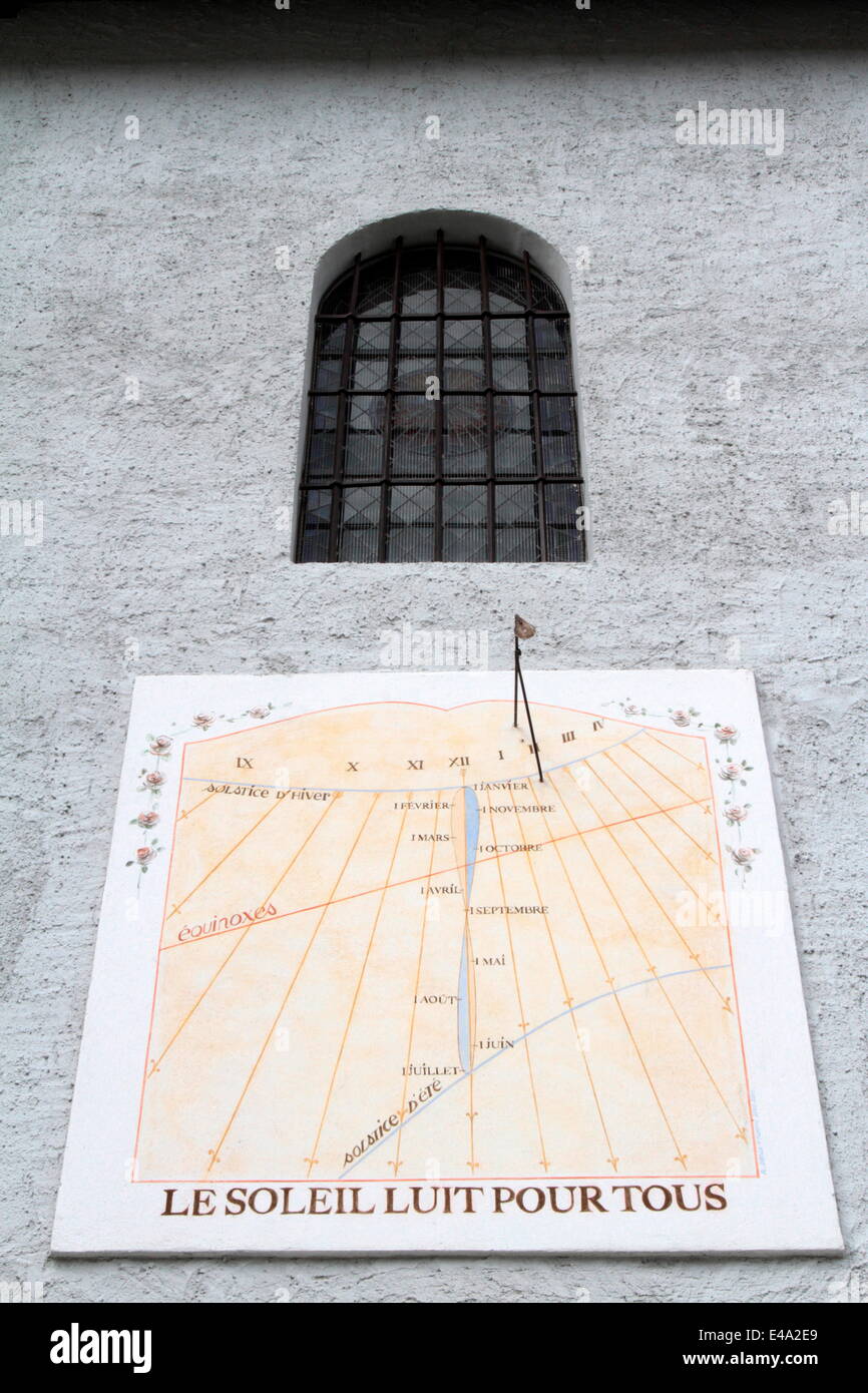 Europe sundial hi-res stock photography and images - Alamy