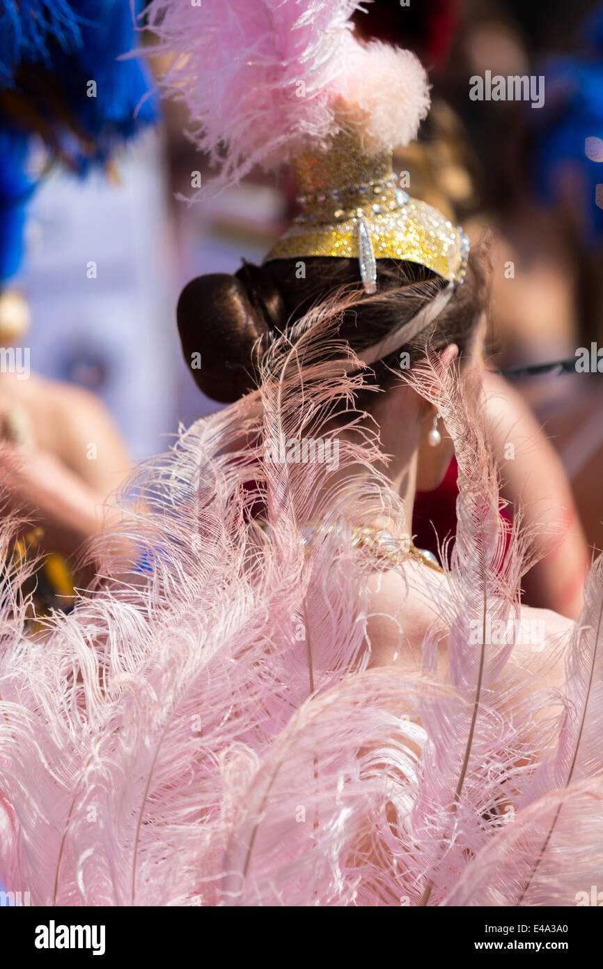 Wearing plumes hi-res stock photography and images - Alamy
