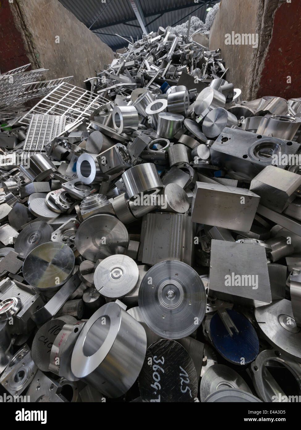 Aluminium in a scrap metal recycling plant Stock Photo - Alamy