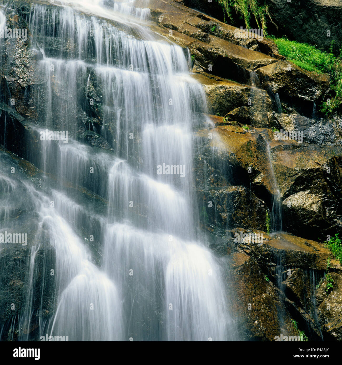 Closeup waterfall hi-res stock photography and images - Alamy