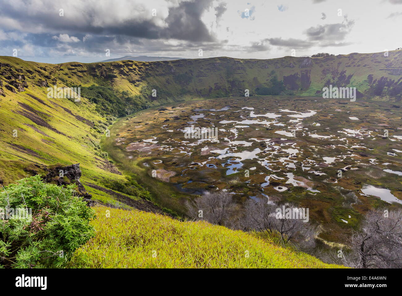 Orongo Crater, Rano Kau, Rapa Nui National Park, UNESCO, Easter Island ...