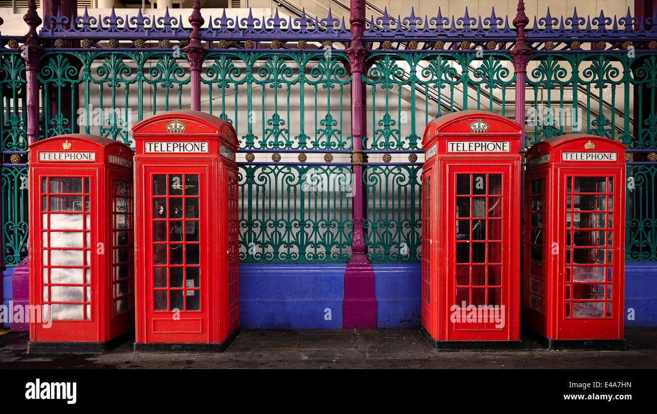 Red phone boxes hi-res stock photography and images - Alamy