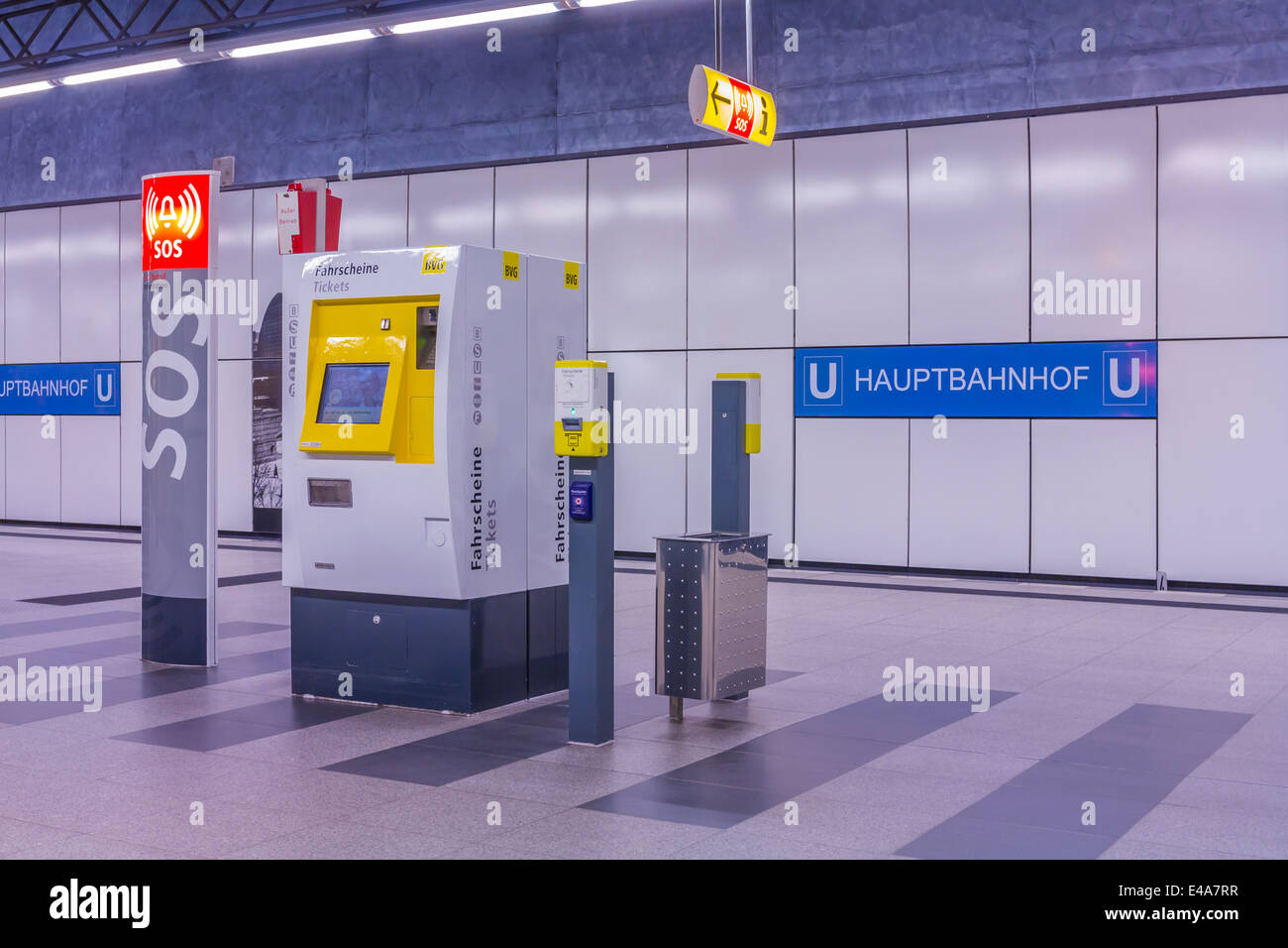 Signature architecture hi-res stock photography and images - Alamy