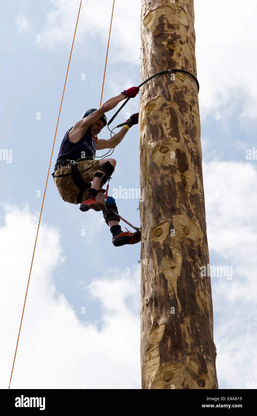 Pole climbing competition europe hi-res stock photography and images ...
