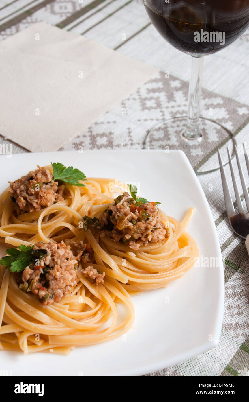 Pasta Italian beef meat tomato sauce pasta plate spaghetti noodles ...