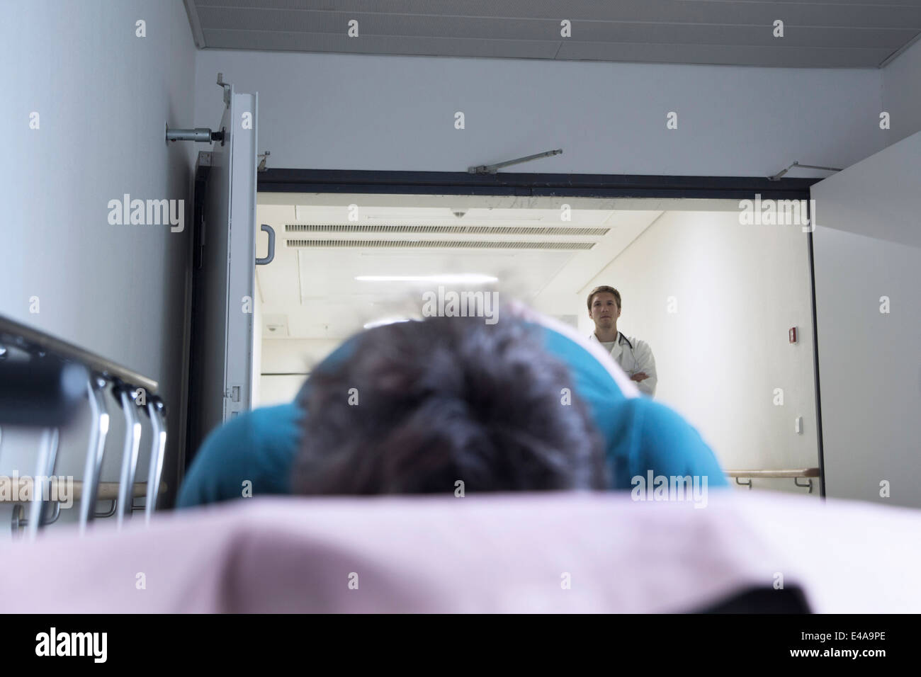 Hospital germany entrance hi-res stock photography and images - Alamy