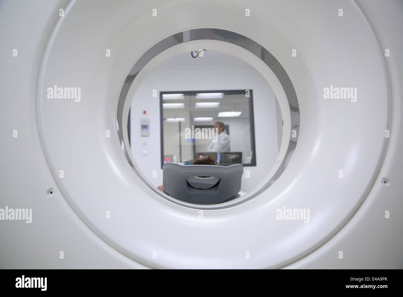 Radiologist at work in hospital Stock Photo - Alamy