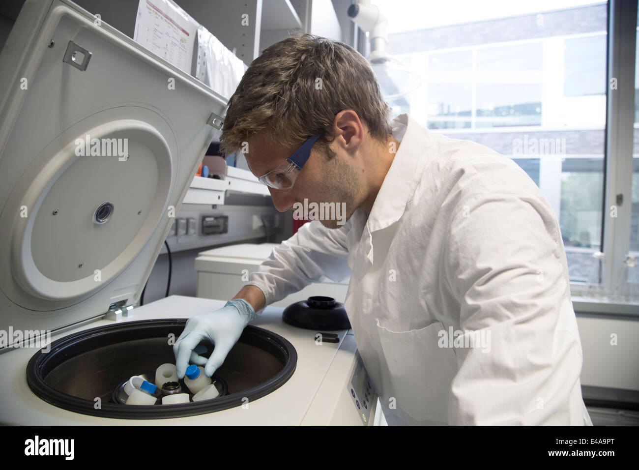 Scientist in a biological lab Stock Photo - Alamy