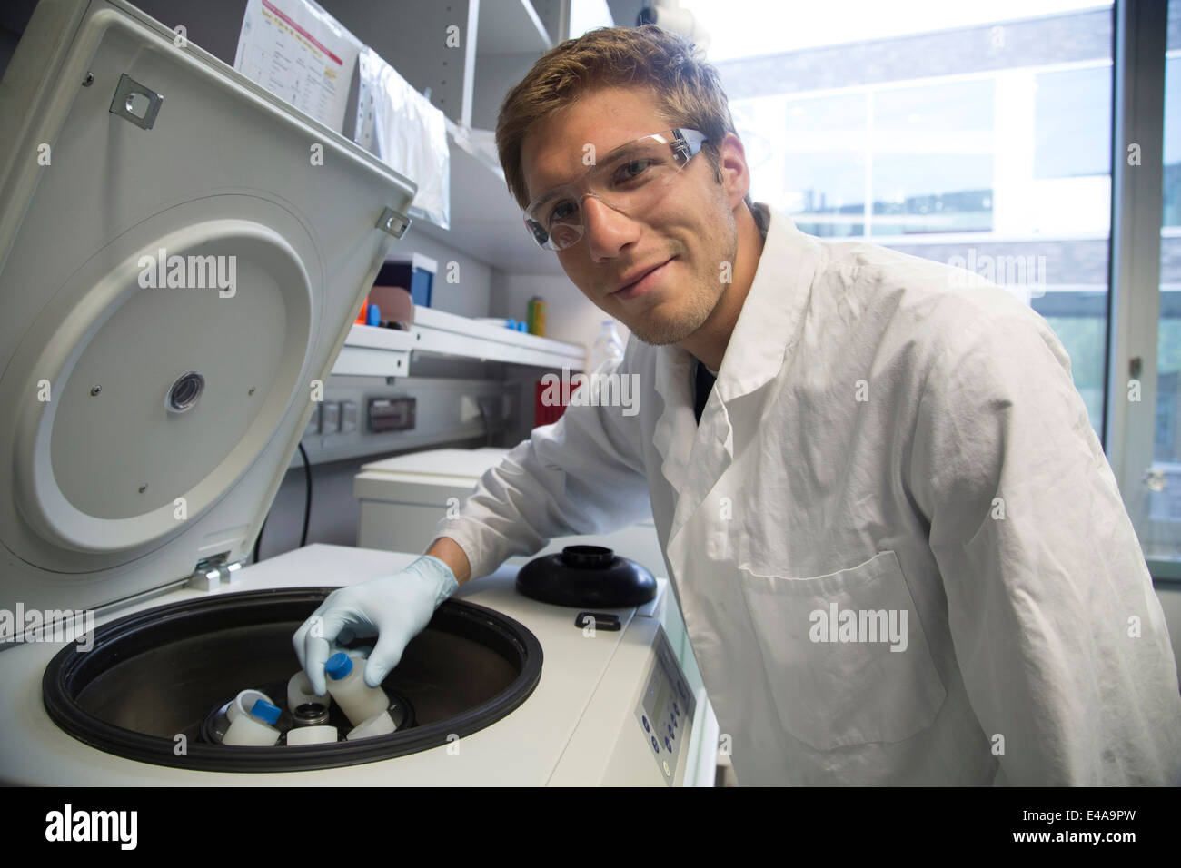 Scientist in a biological lab Stock Photo - Alamy
