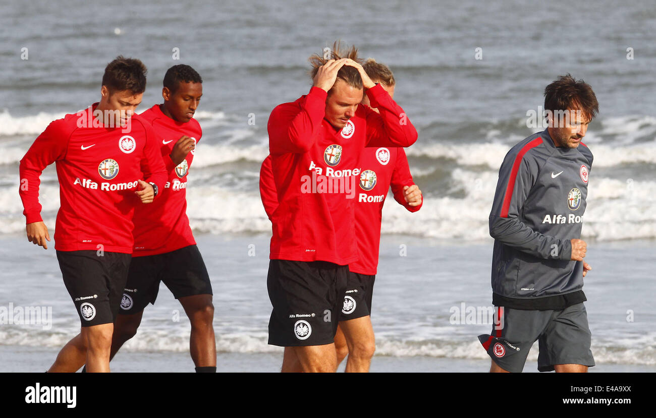 Players Vaclav Kadlec (L-R), Joel Gerezgiher, Alexander Meier and ...