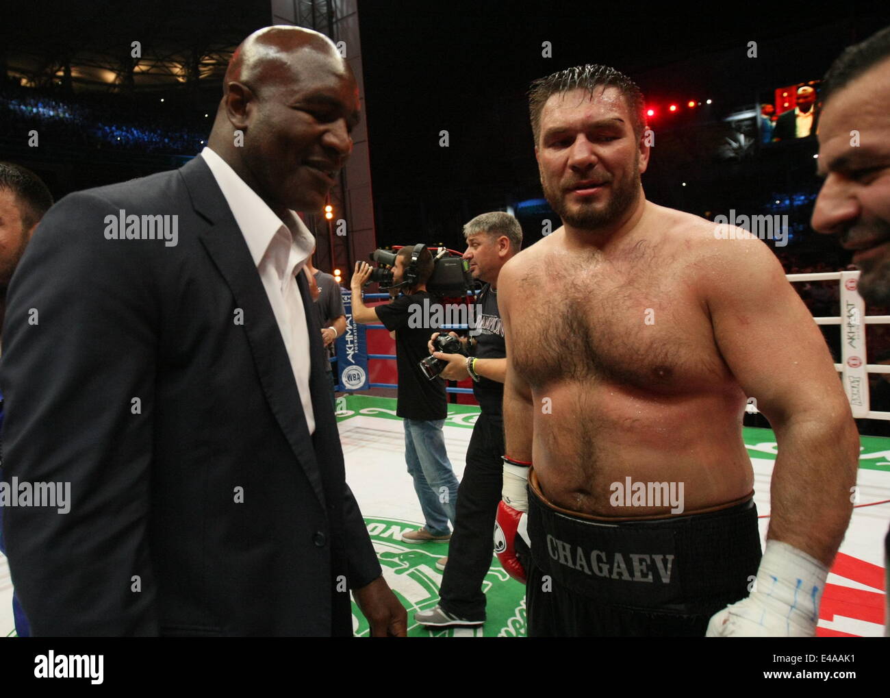 Heavyweight Boxer Evander Holyfield High Resolution Stock Photography ...