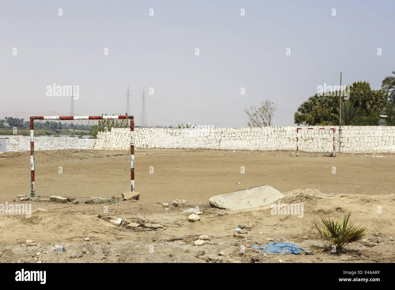 Field white egypt africa hi-res stock photography and images - Alamy