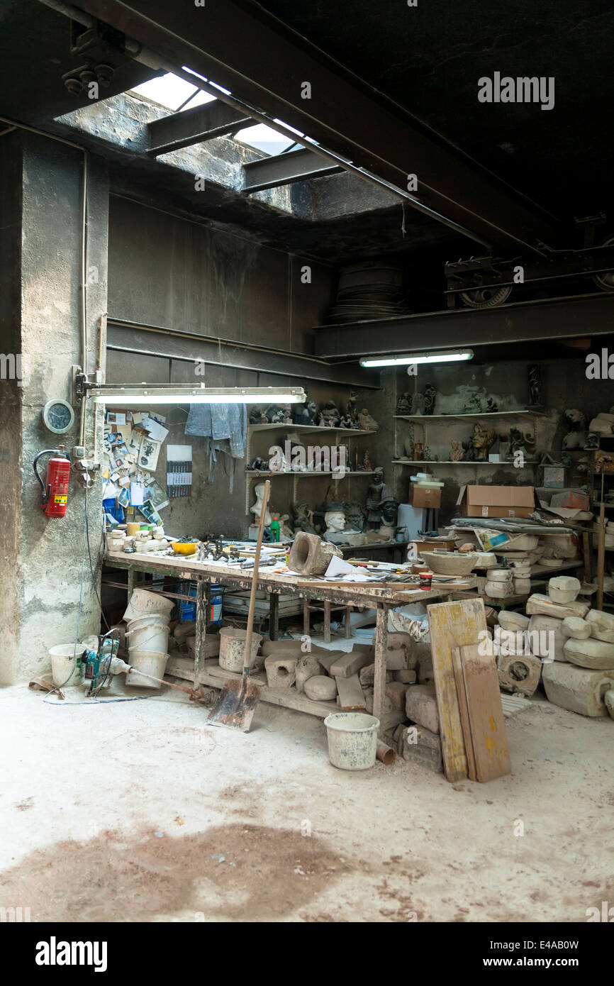 Interior view of art foundry hi-res stock photography and images - Alamy