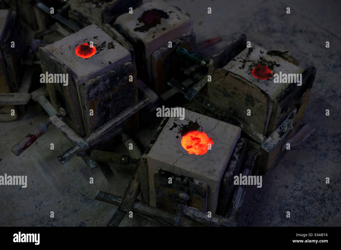 Fireclay hi-res stock photography and images - Alamy